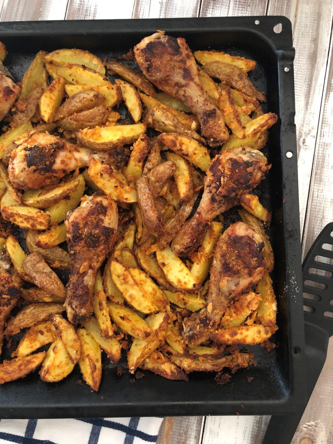 Hähnchen Blech mit Country Potatoes - Sparflämmchen